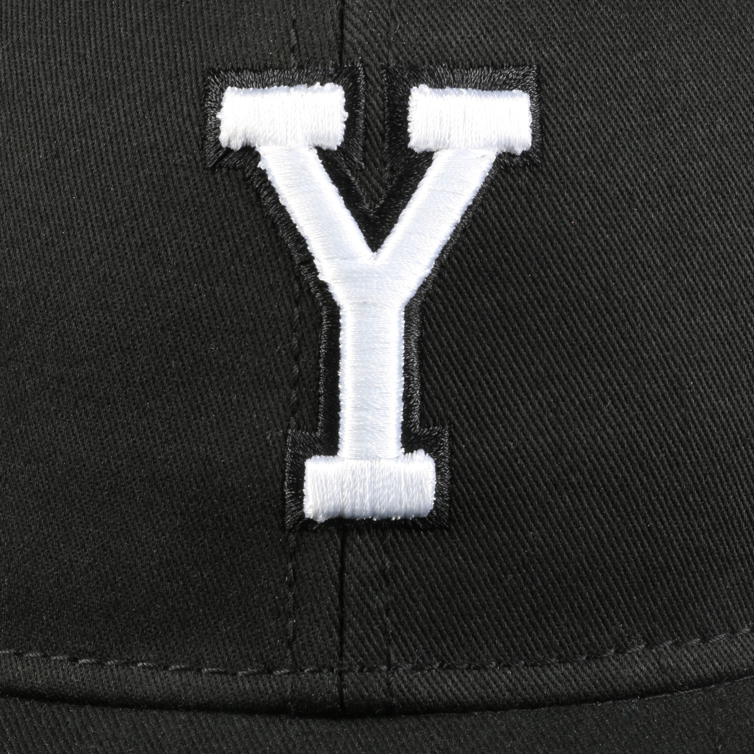 Casquette Y Letter Snapback Cap - 22,95